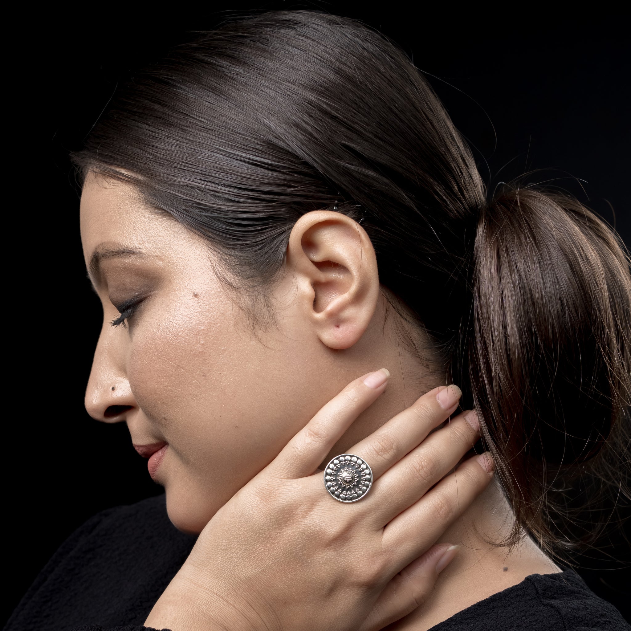 Buy Stylish Dhalak Ring Online – Traditional Jewellery | Ejaa