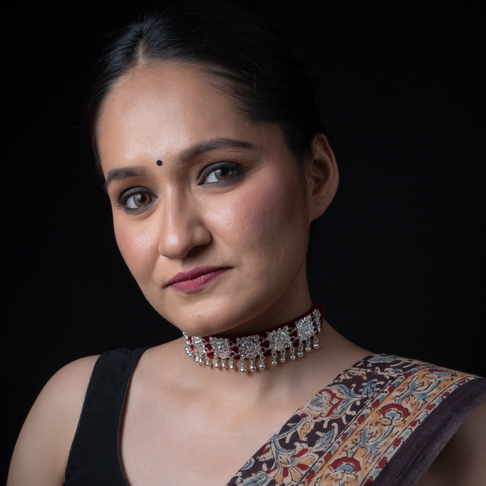 Buy Chauki Ghungru Guluband Silver Choker for Women | Ejaa