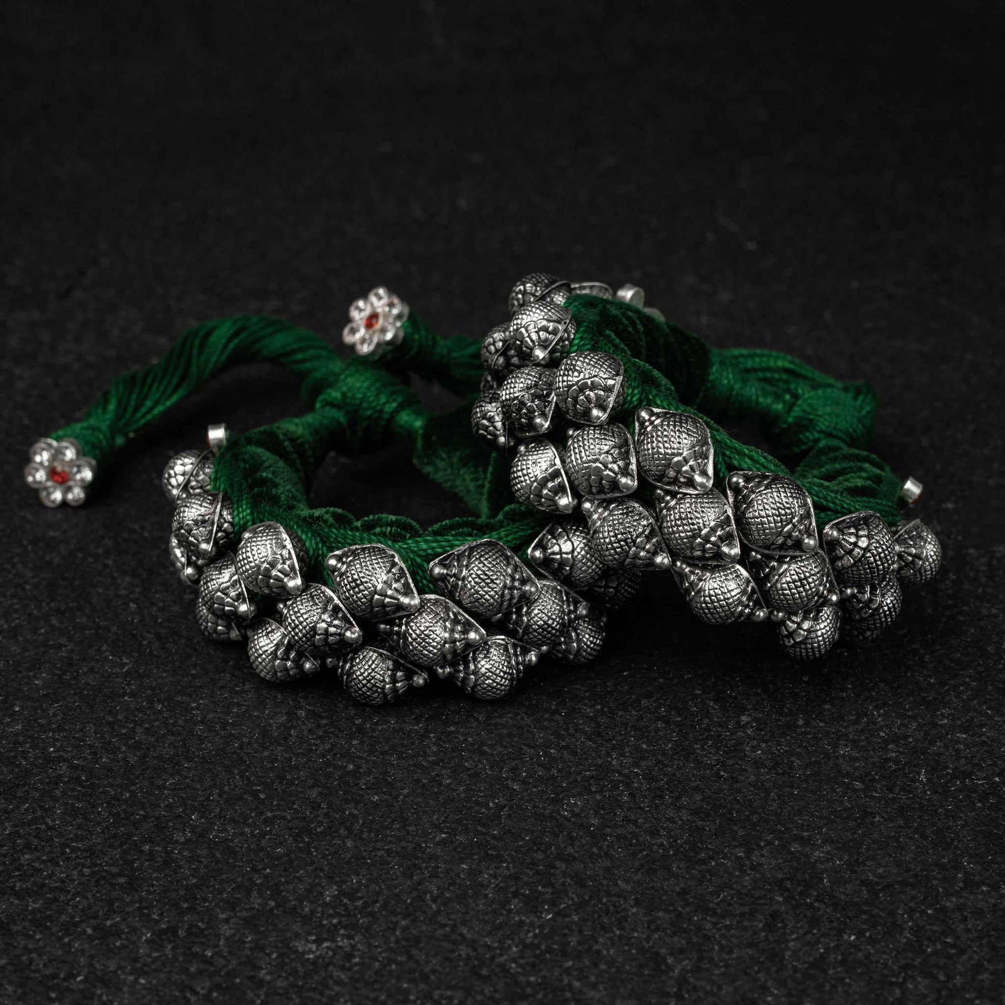 Buy Shank Pahuchi Silver Bracelet Online – Elegant Design | Ejaa