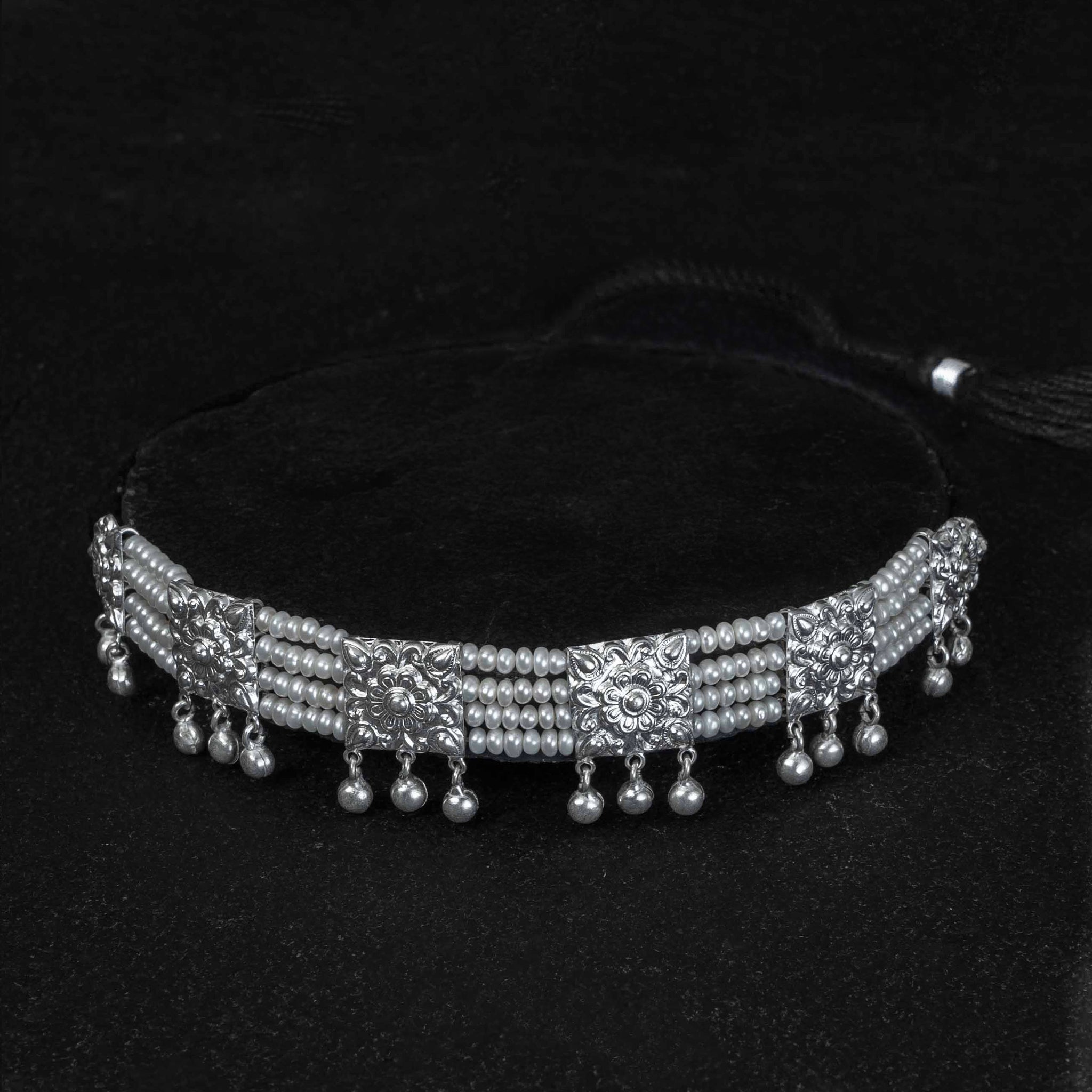 Buy Silver Choke - Noor Guluband for Women Online | Ejaa